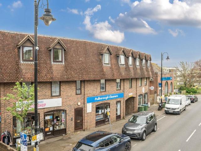 2 bedroom flat for sale