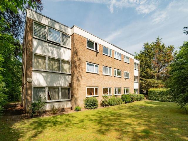 2 bedroom flat for sale