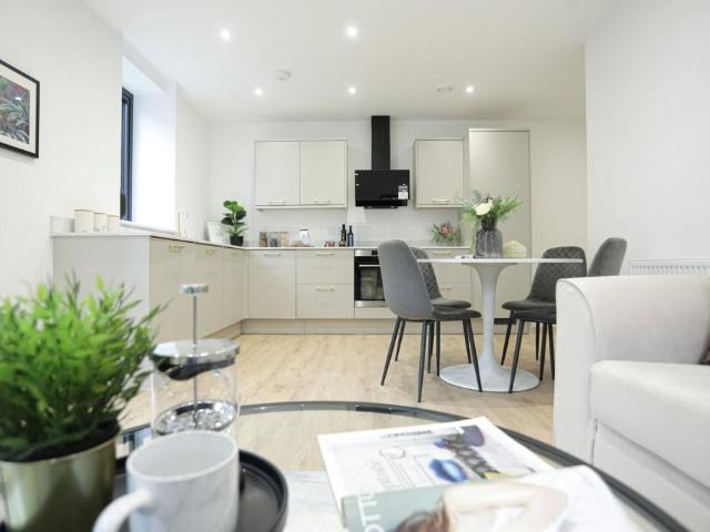2 bedroom flat for sale