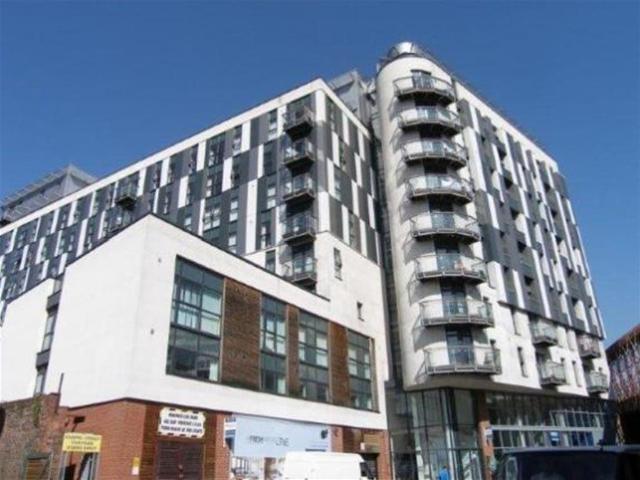 2 bedroom flat for sale