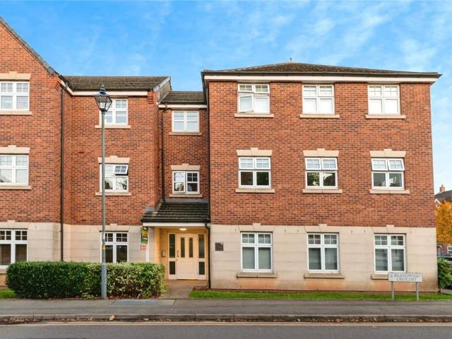 2 bedroom flat for sale
