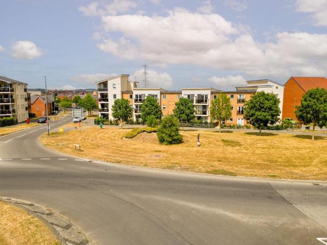 2 bedroom flat for sale