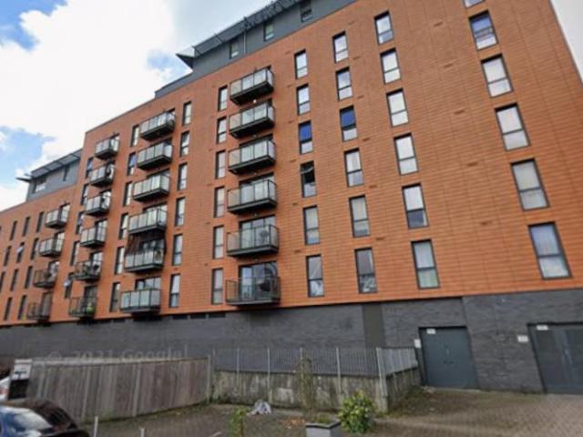 2 bedroom flat for sale