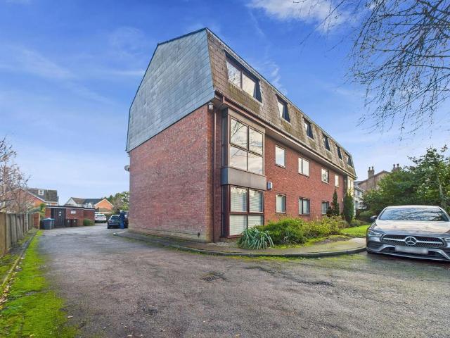 2 bedroom flat for sale
