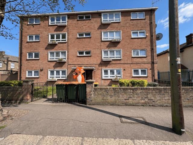 2 bedroom flat for sale