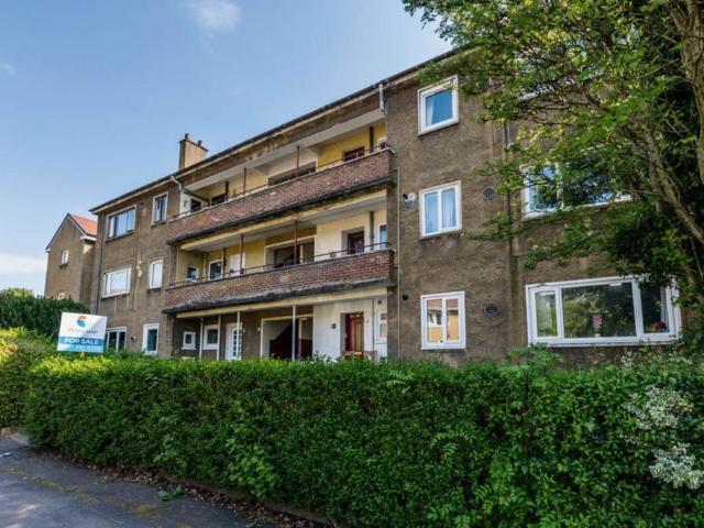 2 bedroom flat for sale