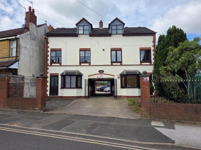 2 bedroom flat for sale