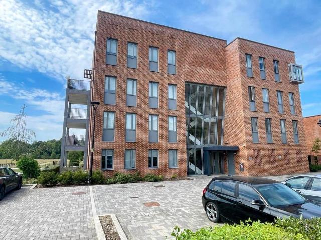 2 bedroom flat for sale