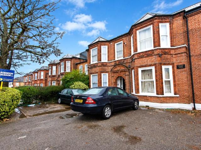 2 bedroom flat for sale