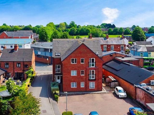 2 bedroom flat for sale