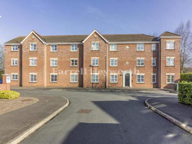2 bedroom flat for sale