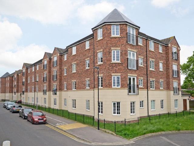 2 bedroom flat for sale
