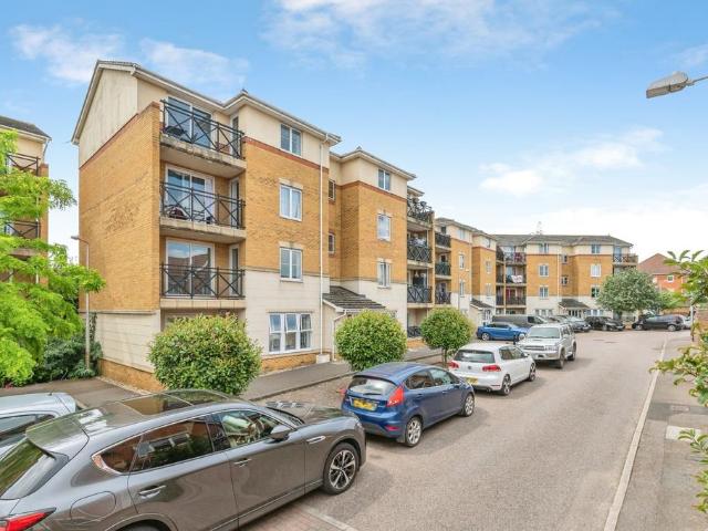 2 bedroom flat for sale