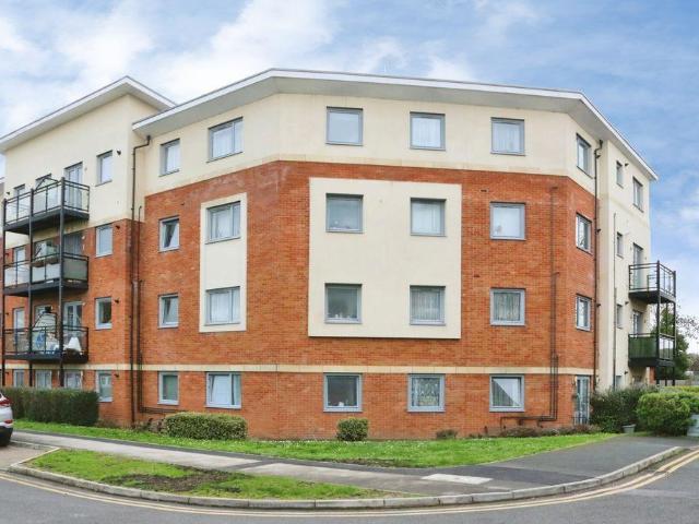 2 bedroom flat for sale
