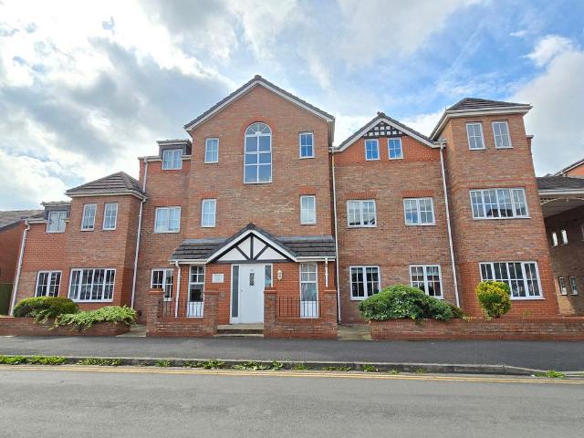 2 bedroom flat for sale