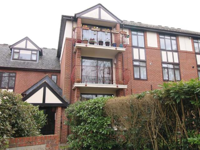 2 bedroom flat for sale