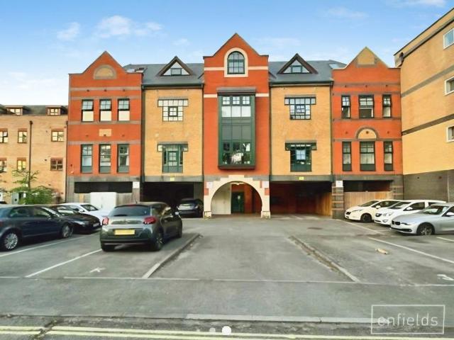 2 bedroom flat for sale