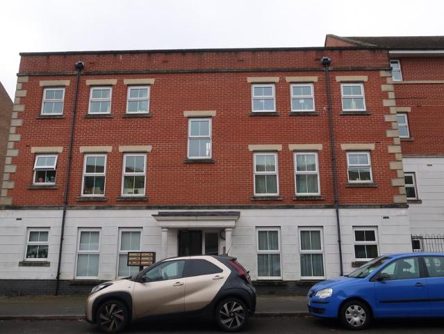 2 bedroom flat for sale