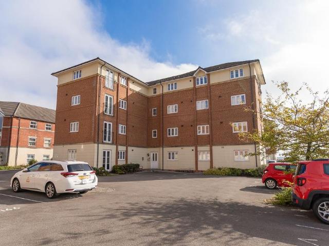 2 bedroom flat for sale