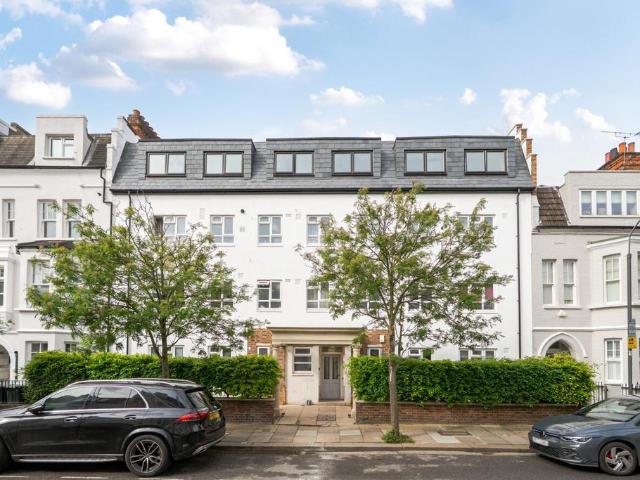 2 bedroom flat for sale