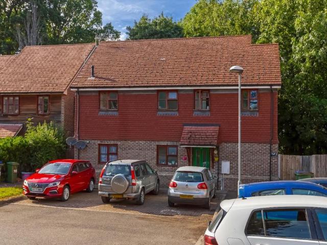 2 bedroom flat for sale