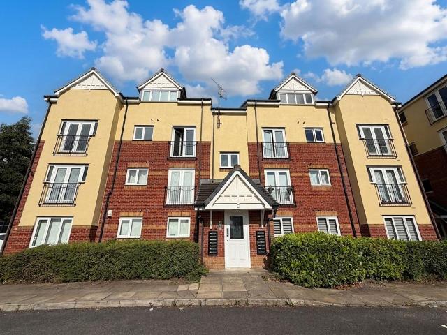 2 bedroom flat for sale