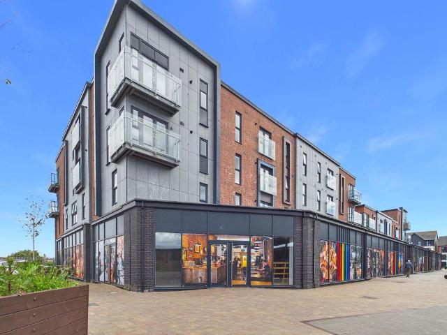 2 bedroom flat for sale
