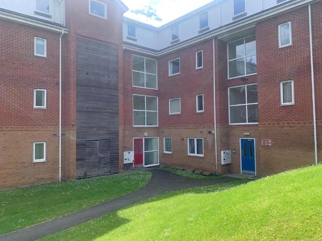 2 bedroom flat for sale