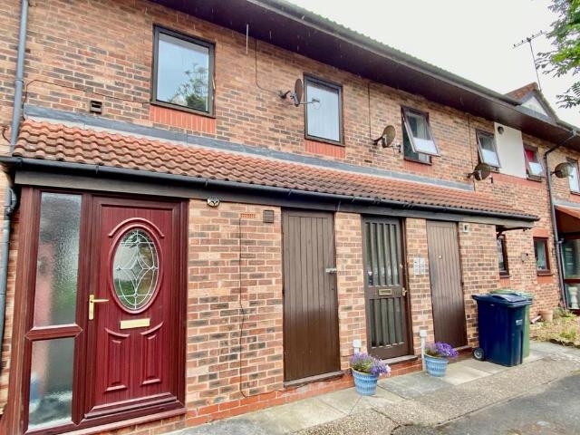 2 bedroom flat for sale