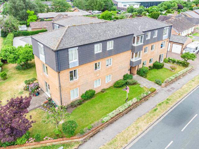2 bedroom flat for sale