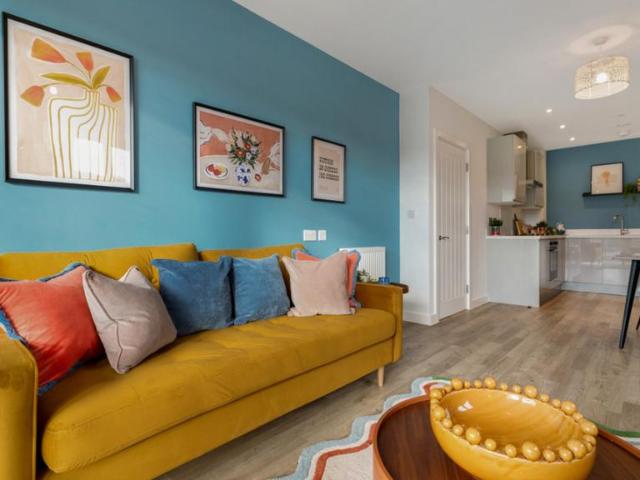 2 bedroom flat for sale