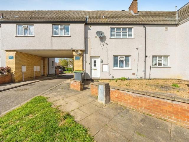 2 bedroom maisonette for sale