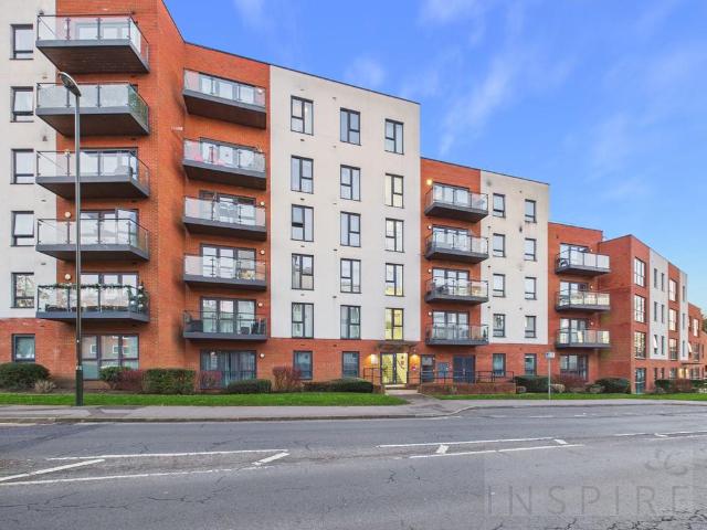2 bedroom flat for sale