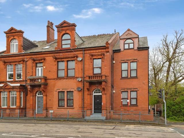 2 bedroom flat for sale