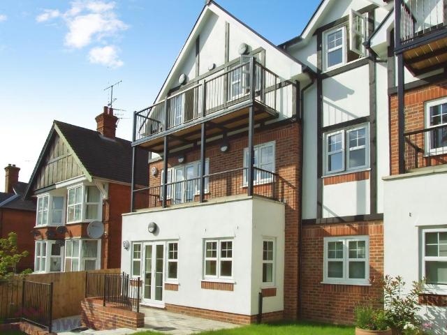 2 bedroom flat for sale