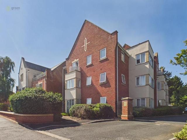 2 bedroom flat for sale