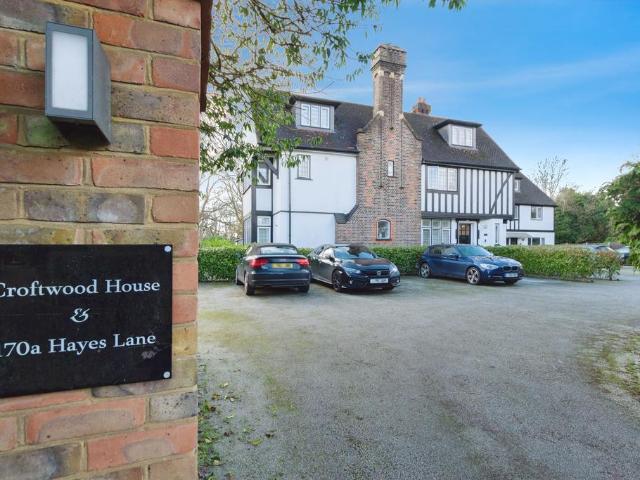 2 bedroom flat for sale