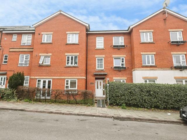 2 bedroom flat for sale