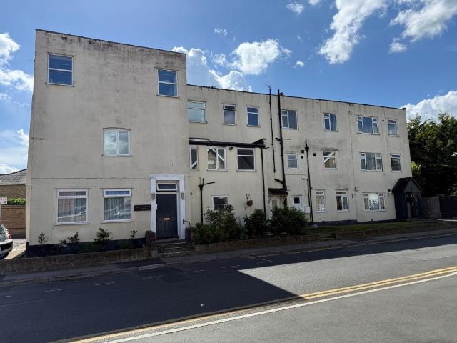 2 bedroom flat for sale