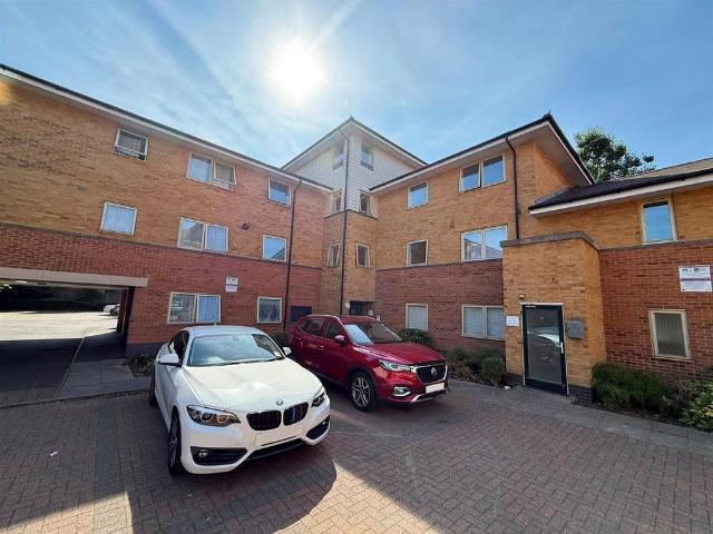 2 bedroom flat for sale
