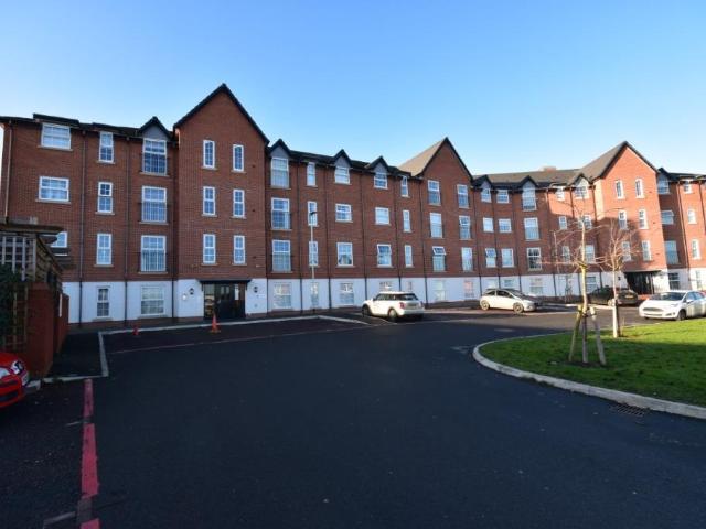 2 bedroom flat for sale