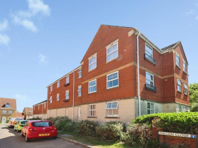 2 bedroom flat for sale