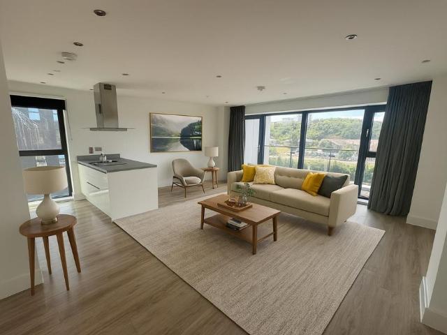 2 bedroom flat for sale