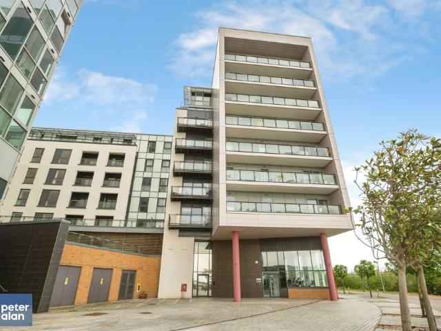 2 bedroom flat for sale