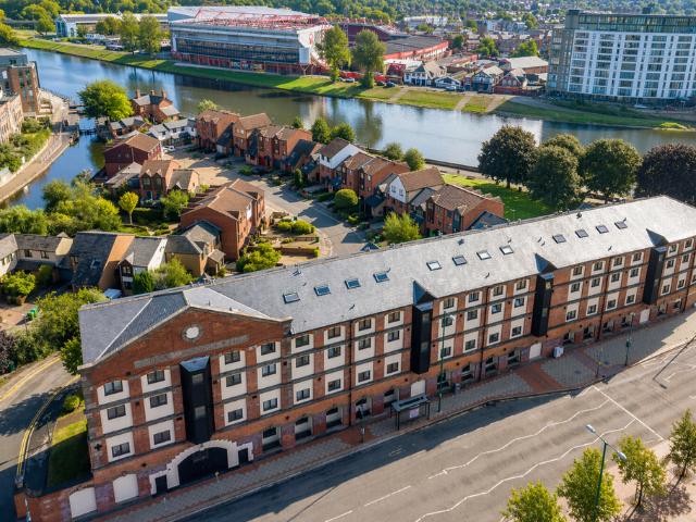 2 bedroom flat for sale