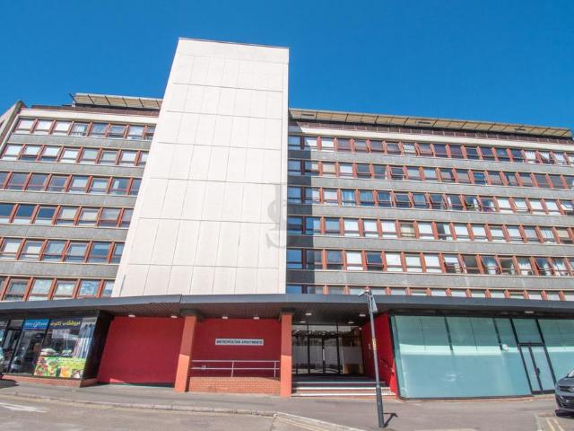 2 bedroom flat for sale