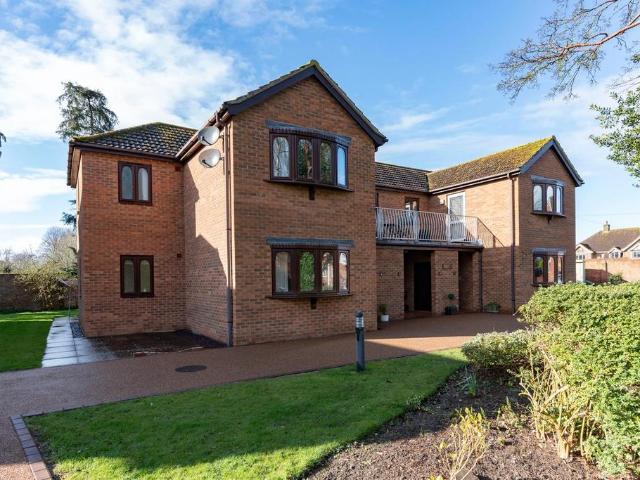 2 bedroom flat for sale