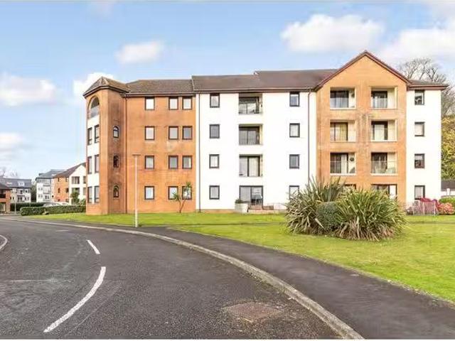 2 bedroom flat for sale, Underbank, Largs, Ayrshire North, KA3.