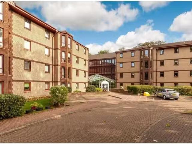 2 bedroom flat for sale, Barnton Park View, Barnton, Edinburgh.