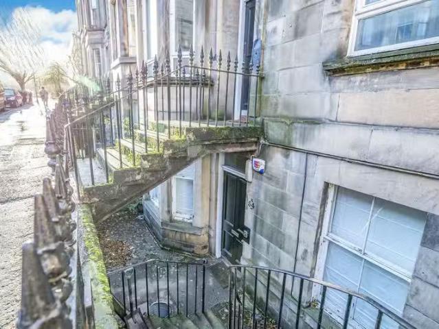 2 bedroom Flat for sale, Brunswick Street, Edinburgh, EH7 £28.